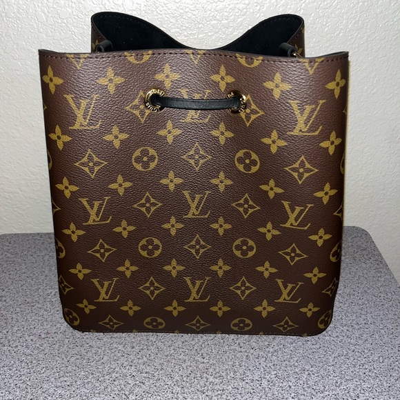 Louis Vuitton | Bags | Louis Vuitton Neo Noe Monogram Mm | Poshmark